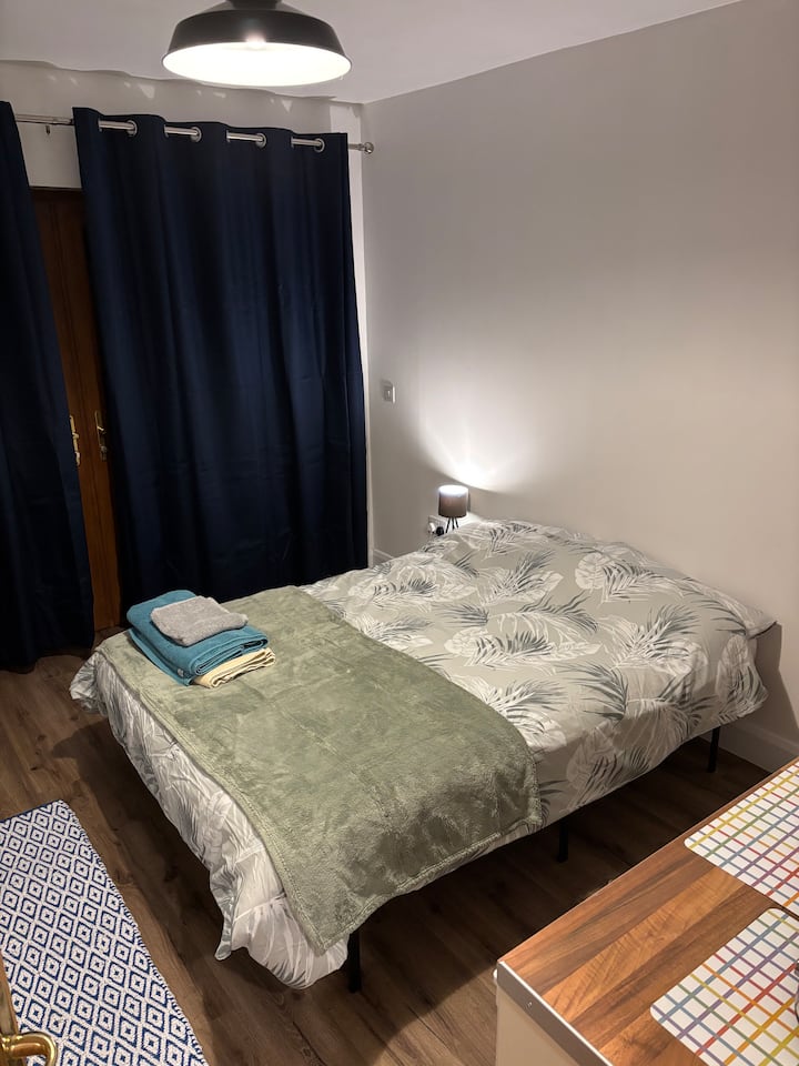 Compact Ground Level Studio In Cork City Centre - Cork
