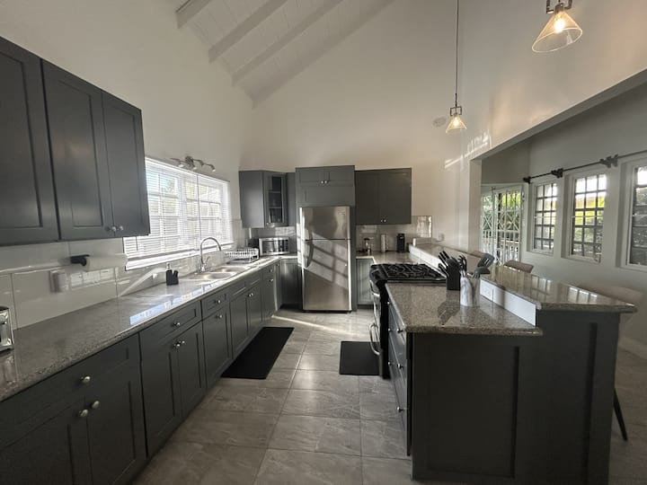 Cozy Home In A Quiet Neighbourhood - Saint Kitts and Nevis