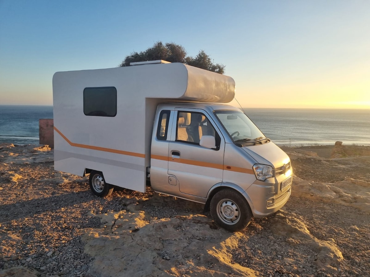 Surfer Mini Motorhome -viajes de surf- - Airbnb