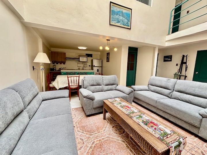 Amplia Casa Duplex En Huancaro. - Cusco