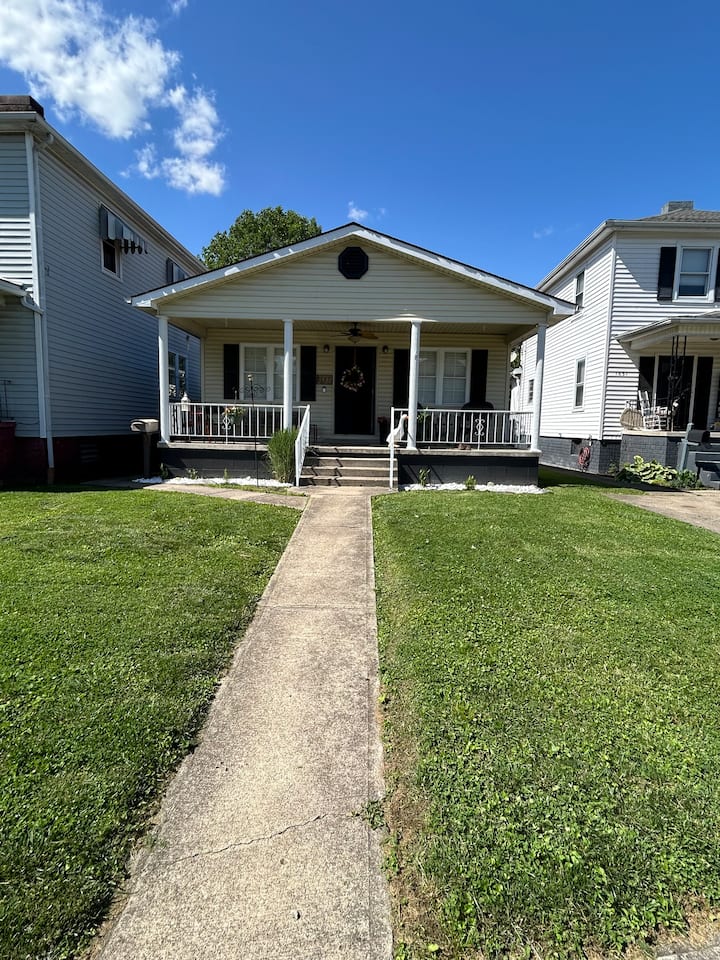 Cozy Home Close To Town - South Shore, KY