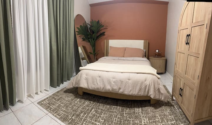 Spacious Home For Family - Crosby, TX