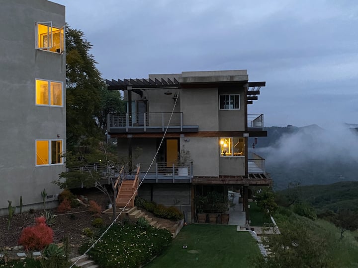 Topanga Mountaintop Multi-unit Retreat W/ Hot Tub - Topanga, CA