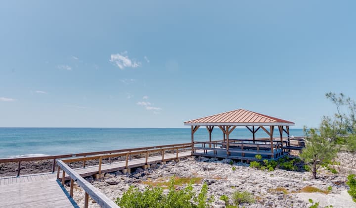 Ocean Club Seaside Luxury - Cayman Islands