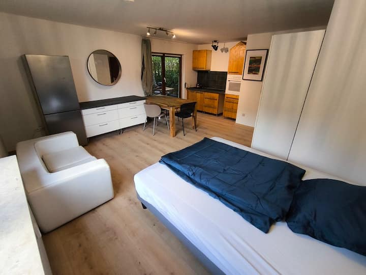 Schöne 1 Zimmerwohnung In Stuttgart Mit Garten - Stuttgart