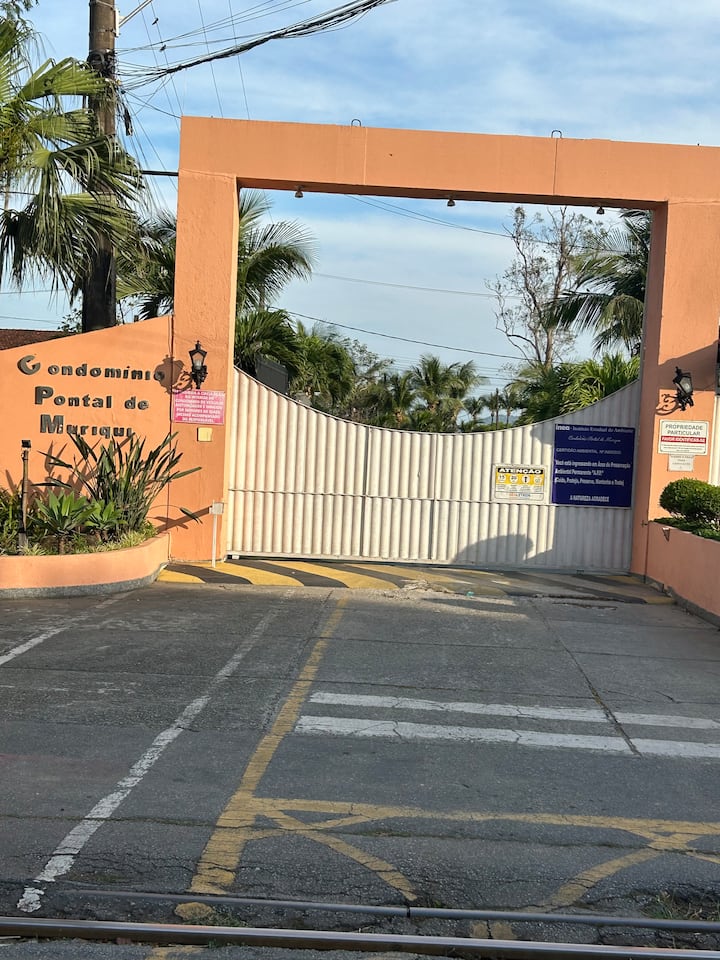 Casa Duplex Em Frente à Praia Em Cond. Fechado - Mangaratiba