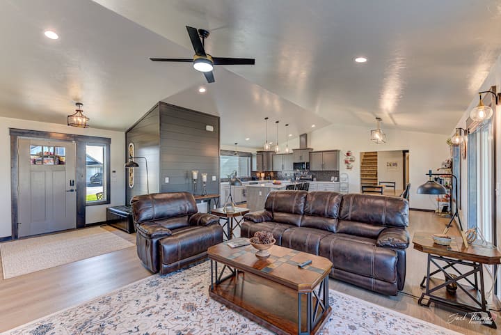 30 Reasons To Stay - Black Sandy State Park, Helena