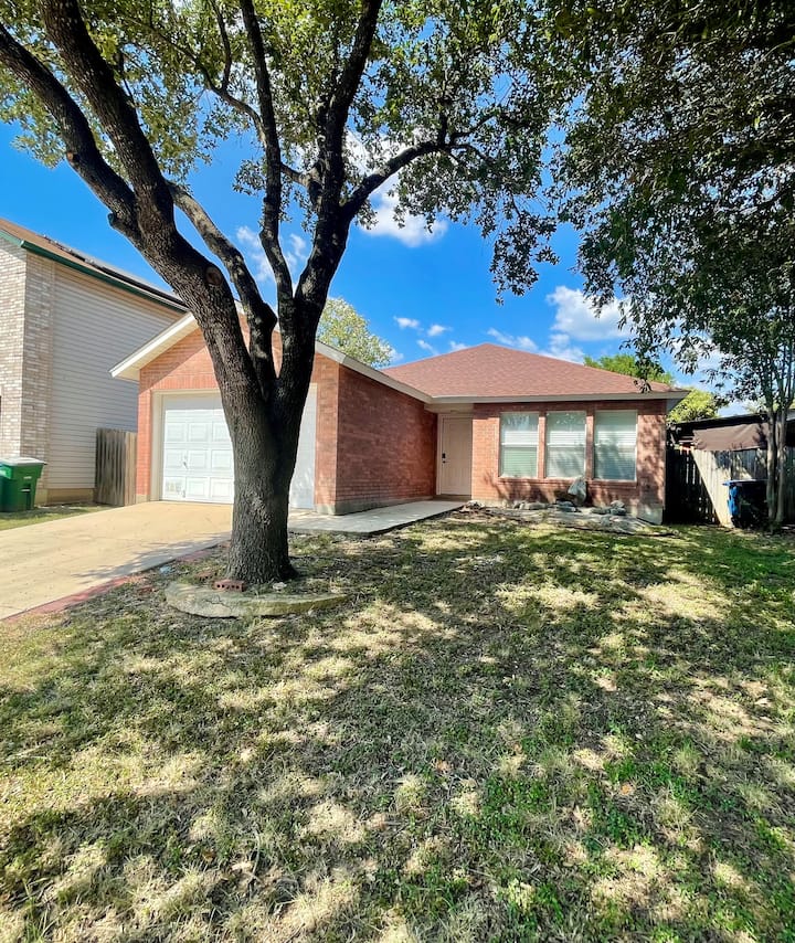 Beautiful Home Near Sea World, Fiesta Tx, Lafb - San Antonio