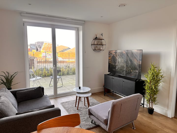 Cozy One Bedroom With A Big Balcony And Parking - Birmingham