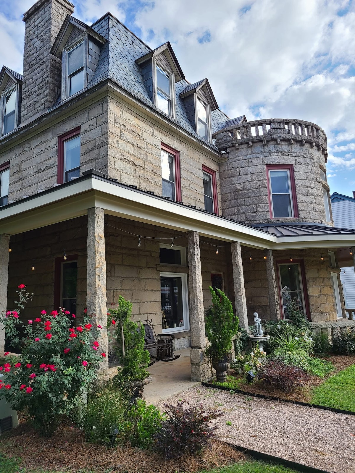 Bonaparte Castle - Empire Room - Airbnb