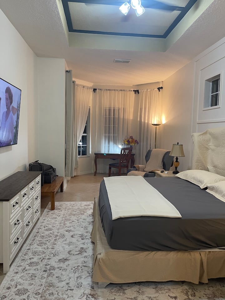 Delightful Studio Apartment. - Orlando, FL