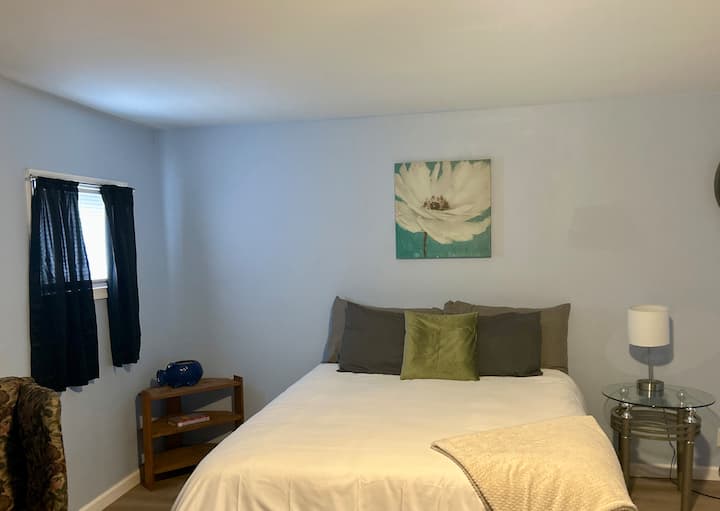 Waterford 2-br | Ensuite & Near Canal - トロイ, NY