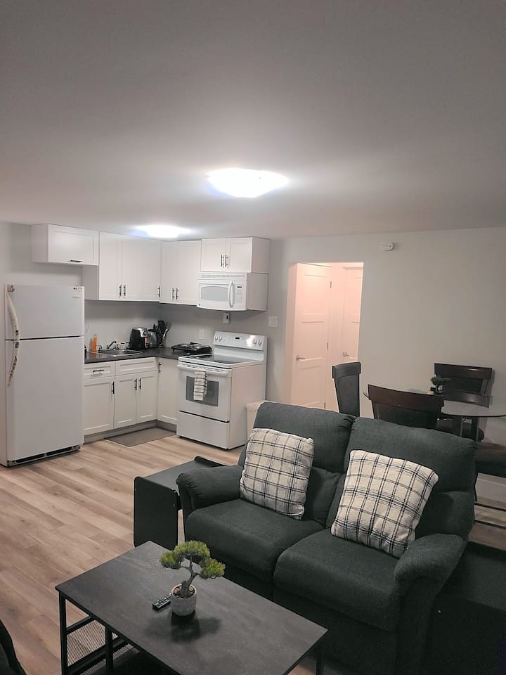 Private 1‑bedroom Basemnt Suite With Separate Entr - Moncton