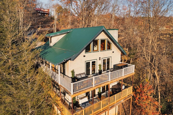 Million$ Mountain Views•hottub•gameroom•sleeps 12! - Gatlinburg, TN
