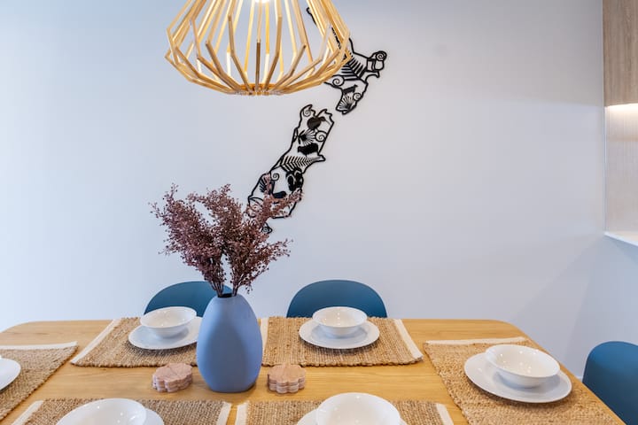 Kiwiana Gem | Stylish Stay With Parking - Christchurch