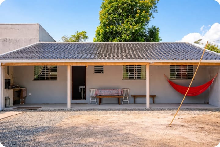 Casa Simples Em Guaratuba, Ambiente Familiar - Guaratuba