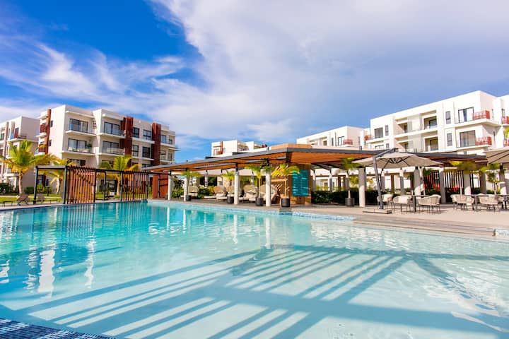Apto Moderno Con Lago Y Piscina Cerca Coco Bongo - Punta Cana