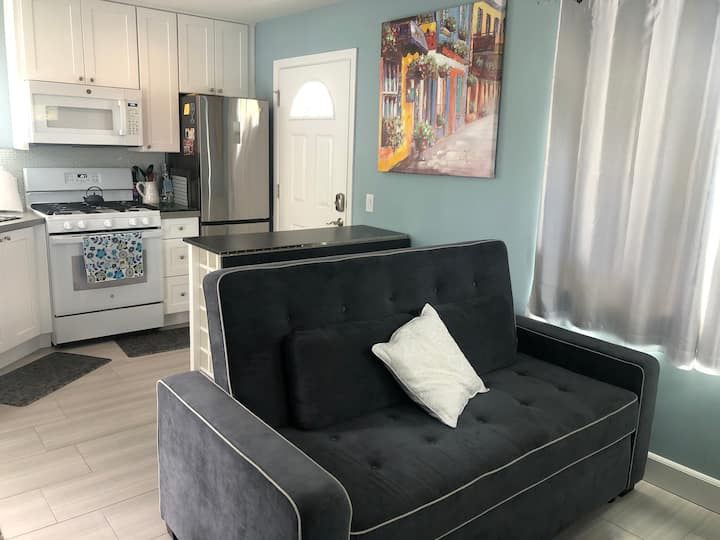 Sweet, Cozy Guest House - San Diego, CA