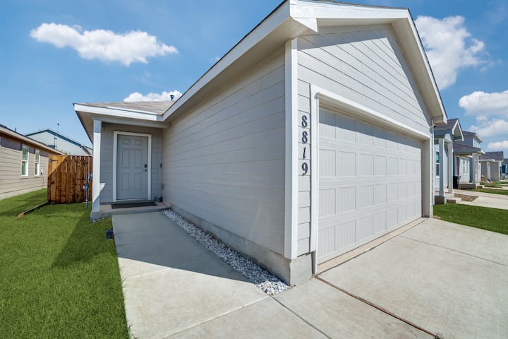 Liberty Landing - Luckey Ranch – San Antonio