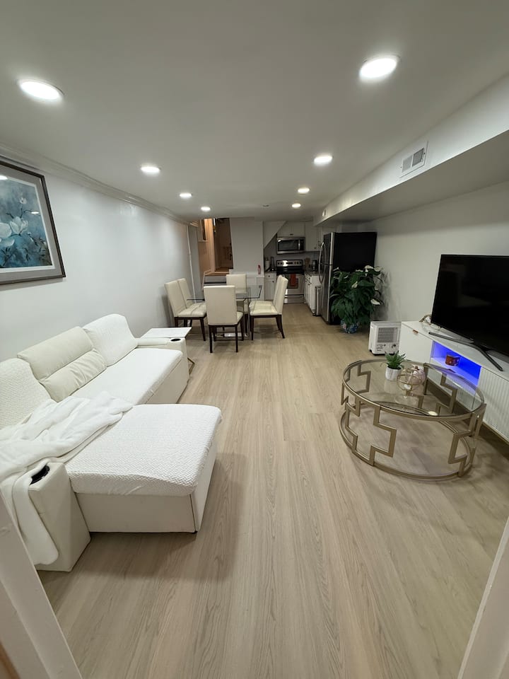 Basement Apartment Near John Hopkins Bayview - Baltimore, MD