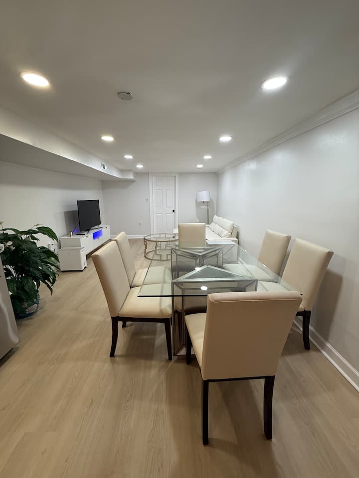 Basement Apartment Near John Hopkins Bayview - Baltimore, MD