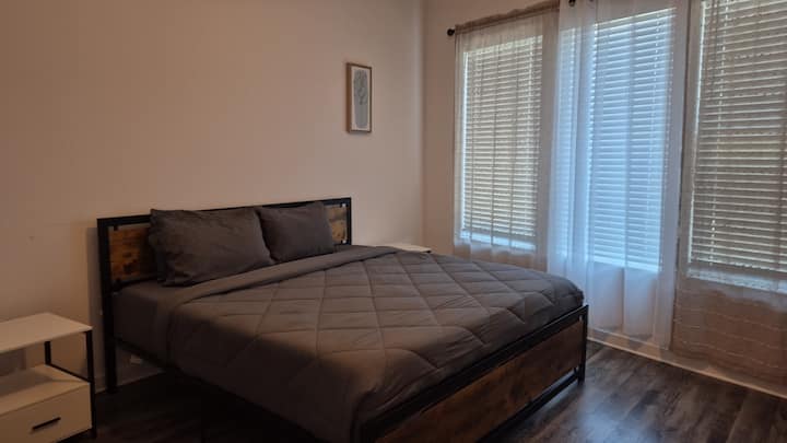 Comfort & Space For Families | Near Parks & Dining - Leander, TX