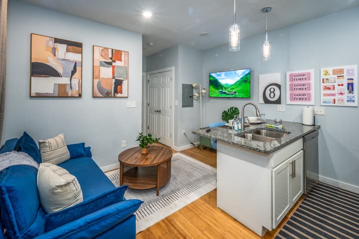 Otr By Tql+smart Tvs+king Bed+wifi+sleeps 3+1st Fl - Cincinnati, OH