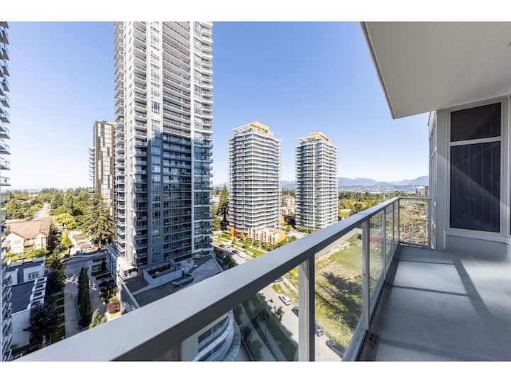 Surrey Central One Bedroom Apartment - New Westminster