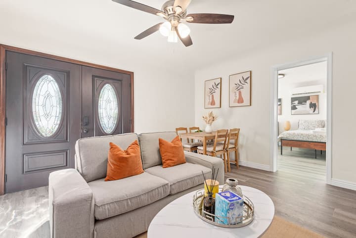 Cozy 2-bedroom Duplex House Near Downtown La - Alhambra, CA