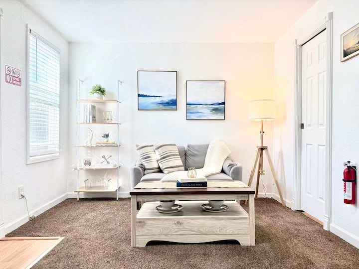 Private Entrance & Quiet Non-sharing House - Castro Valley, CA