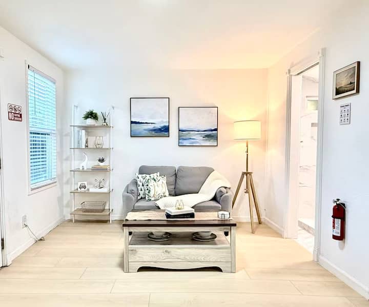 Cozy & Private Quiet Non-sharing House - San Leandro, CA