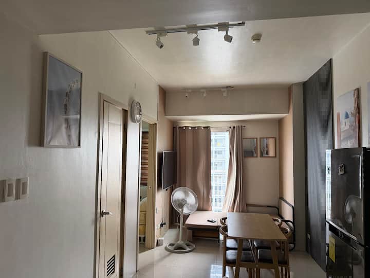 Staycation Cozy Relax Stay Sm North 2 Bedroom - Malabon