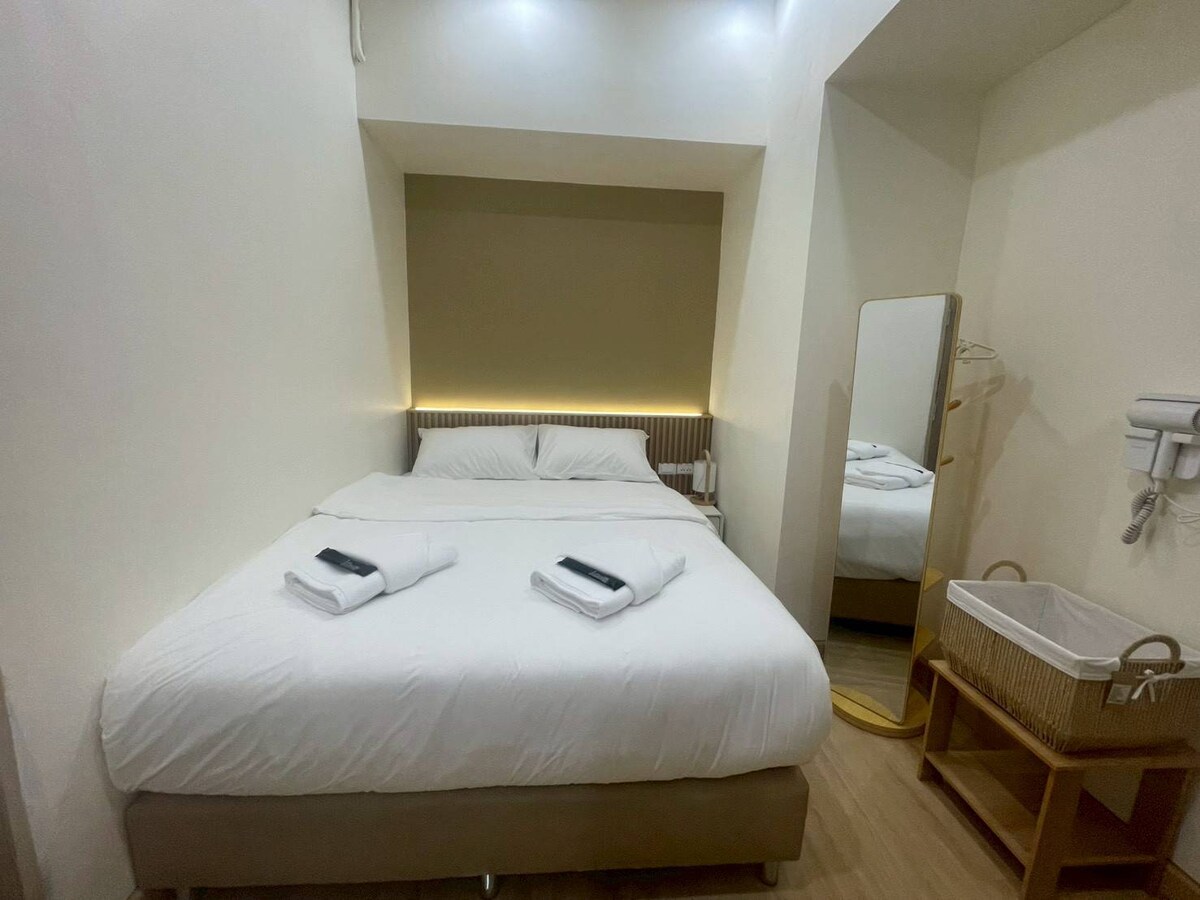 Compact Double PKT - Hotels for Rent in Ratsada, Phuket, Thailand - Airbnb
