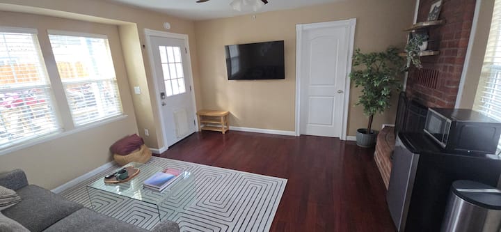 Sierra Suite Bishop: Private Entrance/walk To Town - Bishop, CA