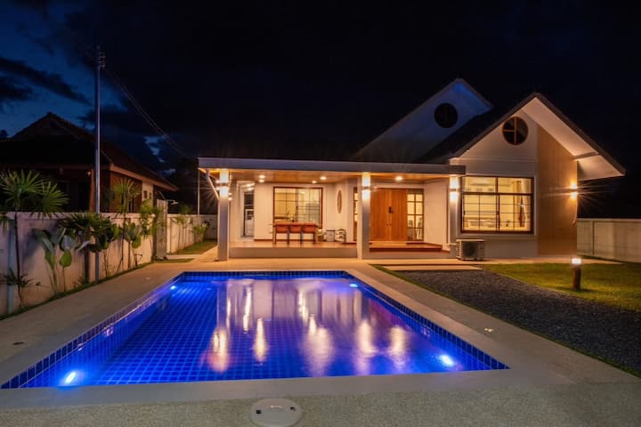 Relaxing Poolside Stay – 3br Cozy House - Thailand