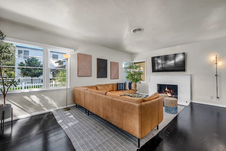 Central Culver City Gem • Spacious 3br Home - Culver City, CA