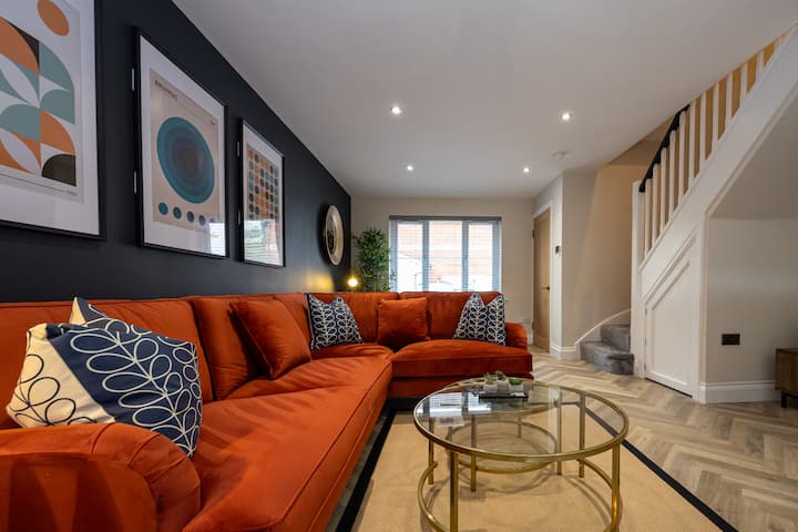 Renovated 2br Property, Parking, Mcr Airport - Cheadle
