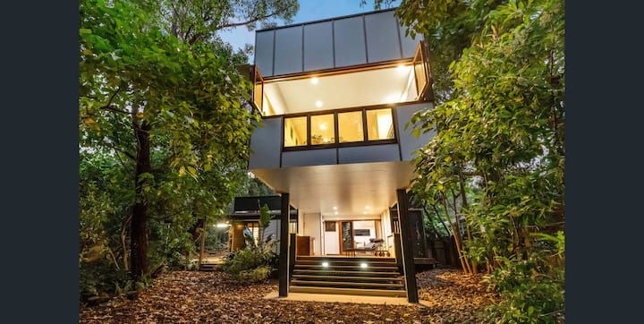 Bush & Beach Retreat- Near Golf Course – Yaroomba - Coolum Beach