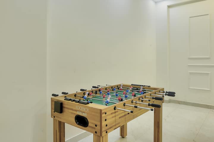 Apt W/ Common Gaming Zone | Near Popular Malls - Noida