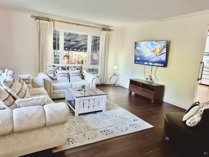4br Menlo Park Home | Ac | Garage | Bbq | Parking - San Carlos, CA