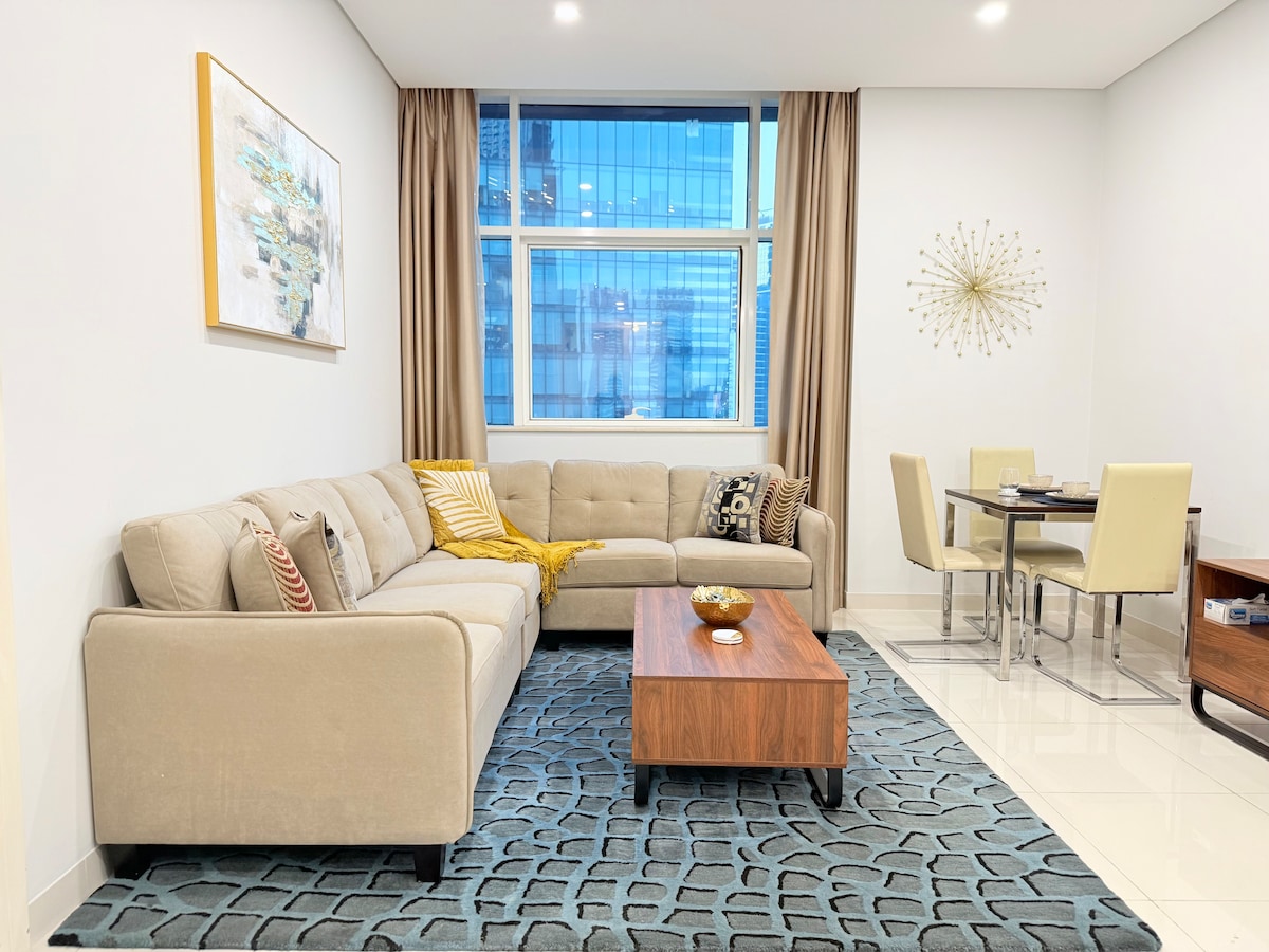 Accogliente alloggio con 1 letto sul canale nel cuore di Business Bay ...