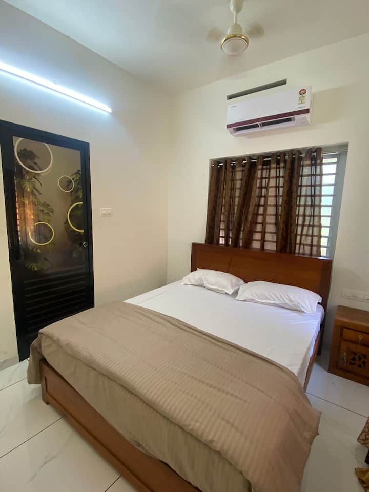 Ma Homes A1 | 2bhk Stay Near Meitra Hospital - Kozhikode