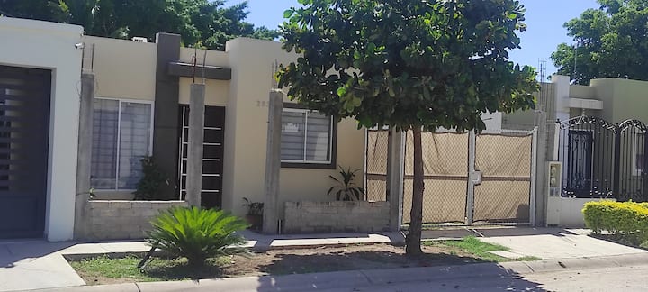 Renta Casa - Habitación Por Noche. - Los Mochis