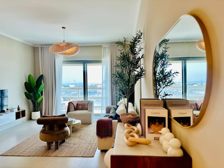 Seaside Escape | Ajwan Towers - Abu Dhabi