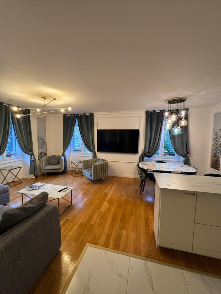 Montreux Lakefront - Stunning View & Comfort - Leysin