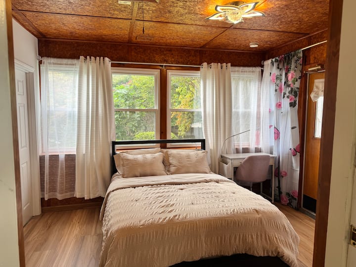 Alder Garden - Ashburn, VA