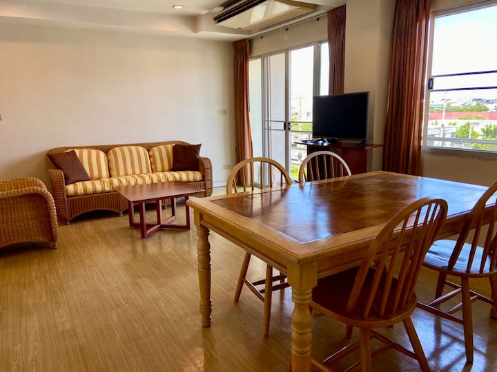 2 Bedrooms
ศรีย่าน เรสซิเดนซ์ Sriyan Residence - Bangkok