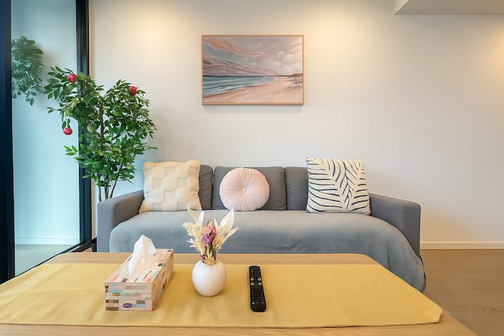 (A5) Avant 2b1b Convenient With City Views - Melbourne