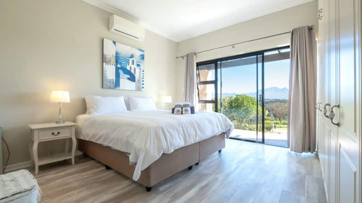 Mountain View Villa Oubaai - Herolds Bay