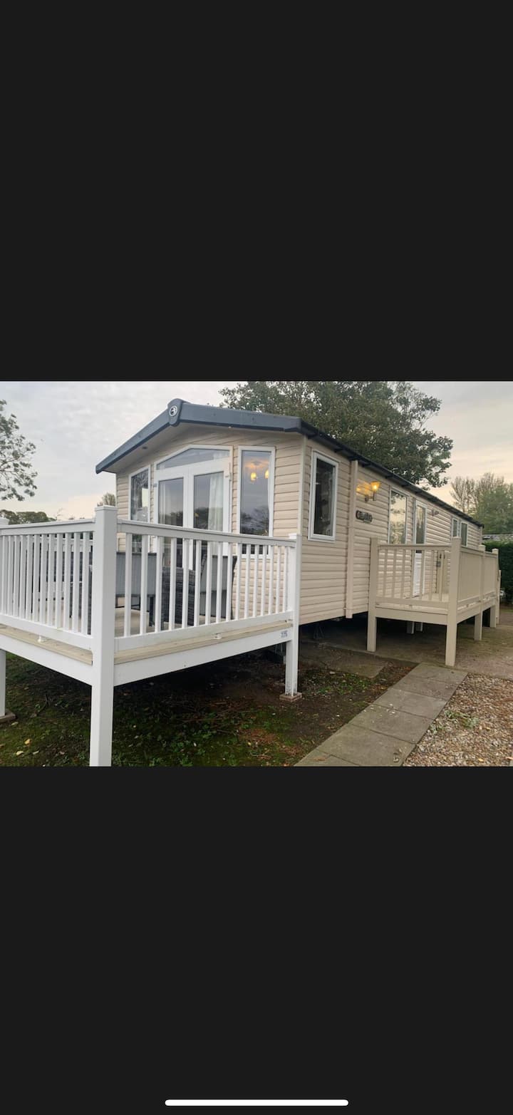 Prestige Static Caravan On 5 Star Holiday Park - Lindisfarne Castle